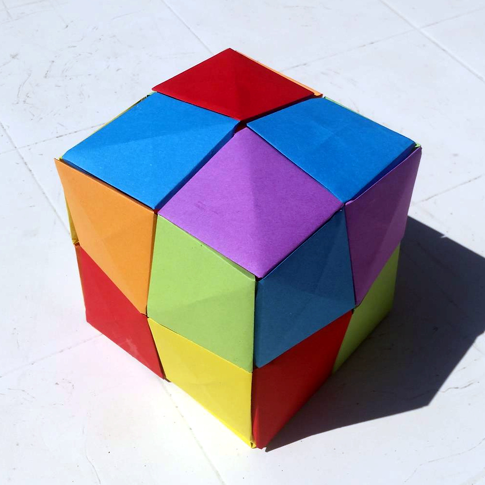 3D Cube made from origami pixels by Lise Bouzat