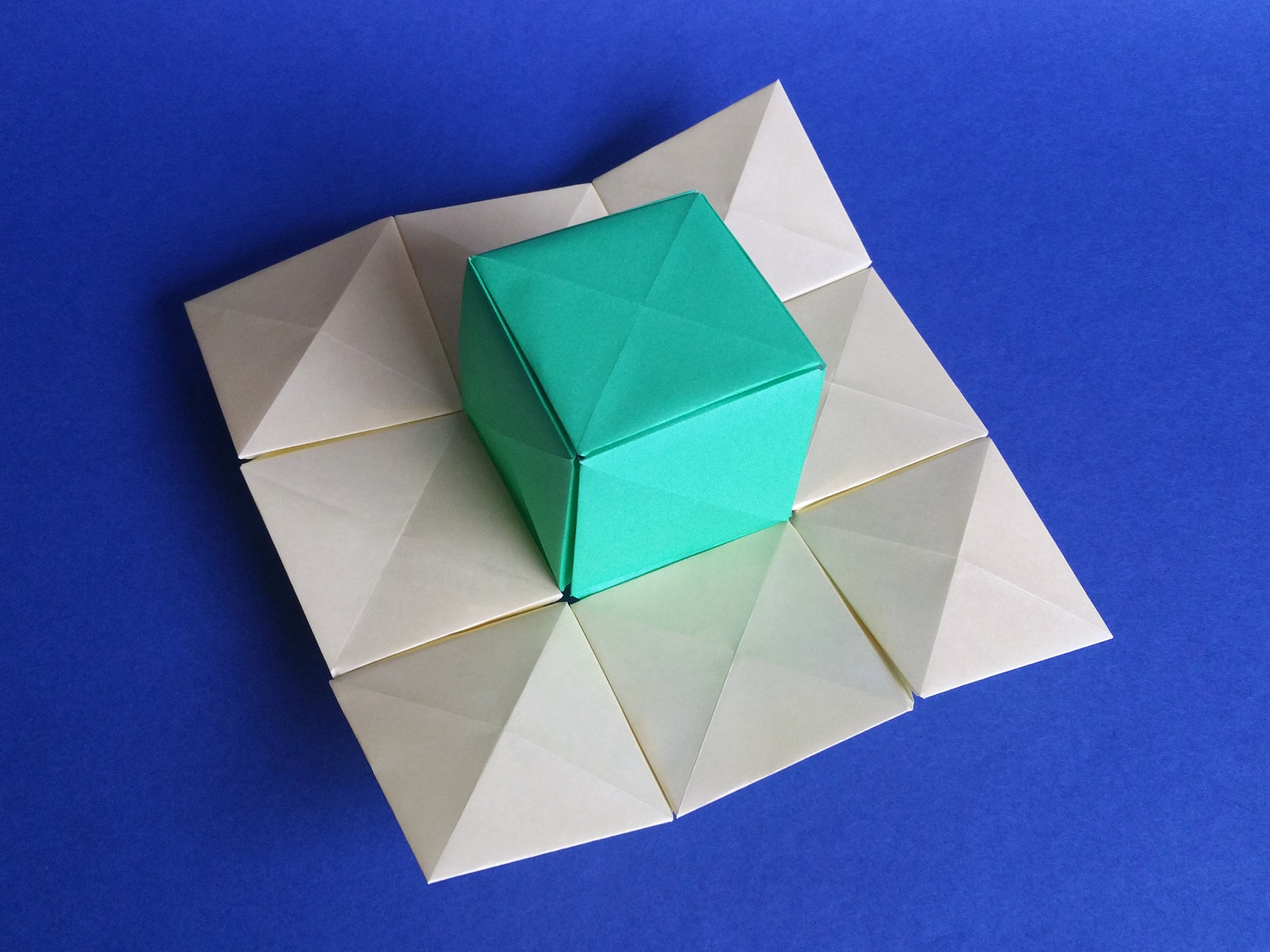 3D surface experiment with origami pixels